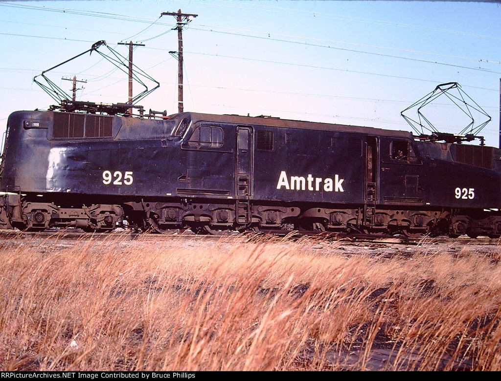 Amtrak GG1 925 - Ivy City, DC - 1978